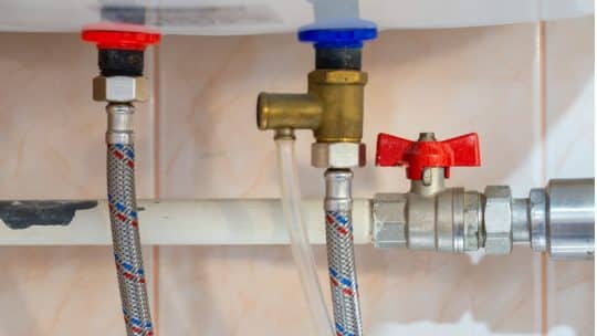 Combien coûte la réparation d’un raccord de plomberie qui fuit